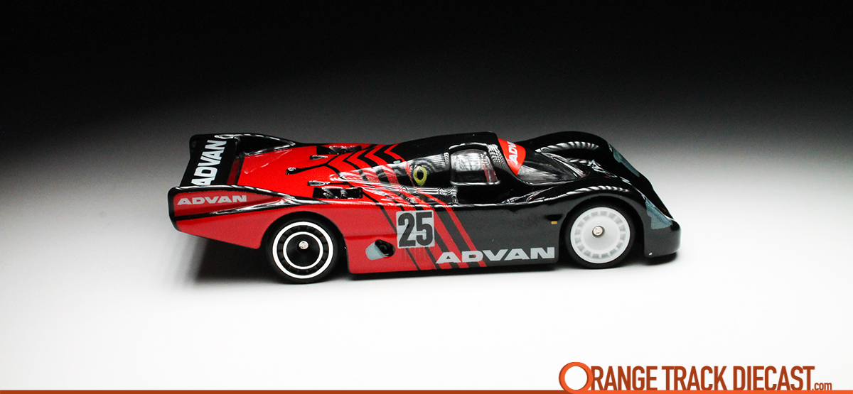 Car Culture / Circuit Legends: PORSCHE 962 – ORANGE TRACK DIECAST