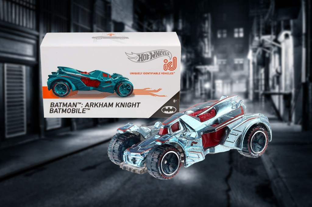 Batmobile – ORANGE TRACK DIECAST