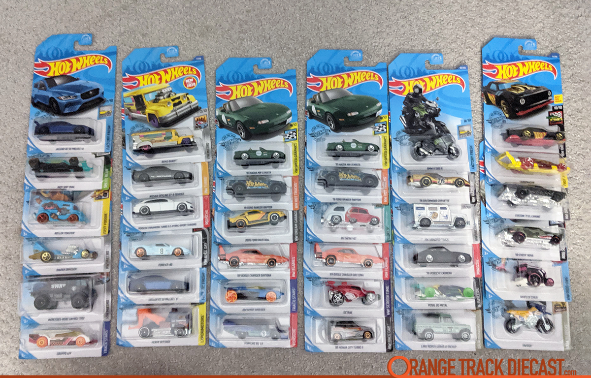 FIRST LOOK at what is inside those Hot Wheels x GameStop Collectors Day ...