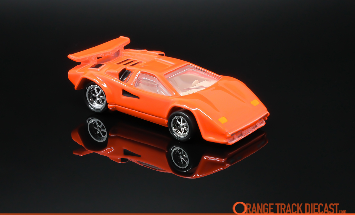 HWOTD // 1996 Treasure Hunts: LAMBORGHINI COUNTACH – ORANGE TRACK DIECAST